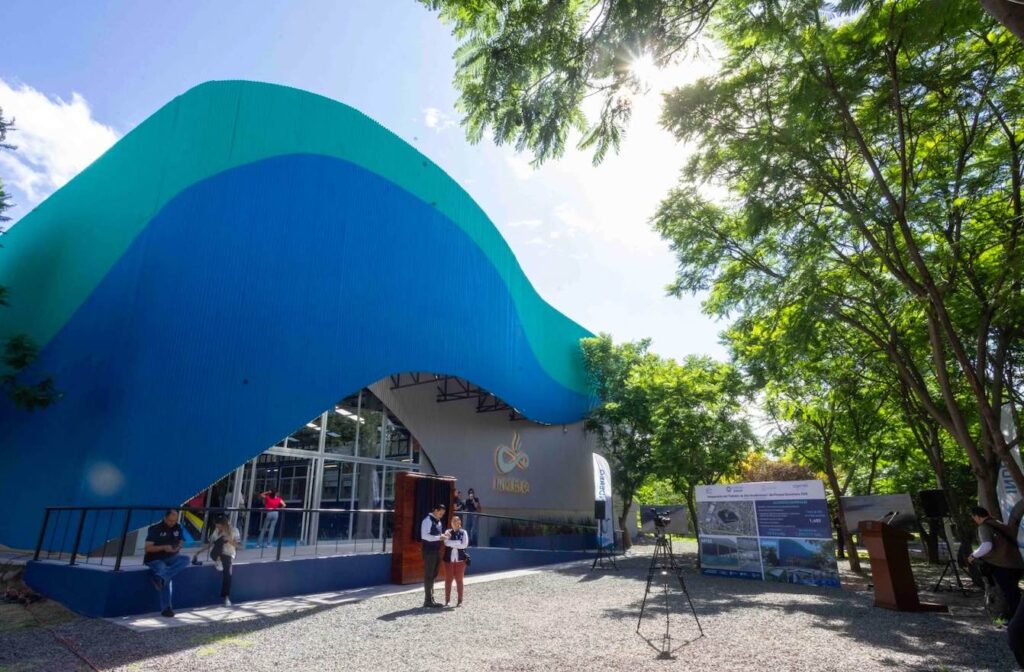 Inaugura Kuri Pabellón de Alto Rendimiento en el Parque Querétaro 2000 ...